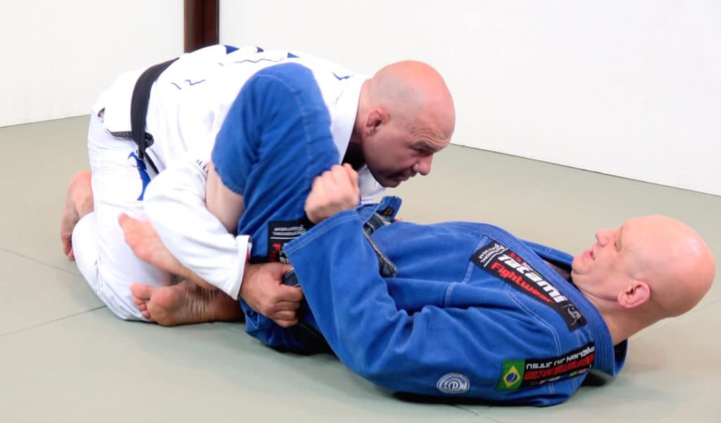 How To Do the Over-Under Pass - Grapplearts