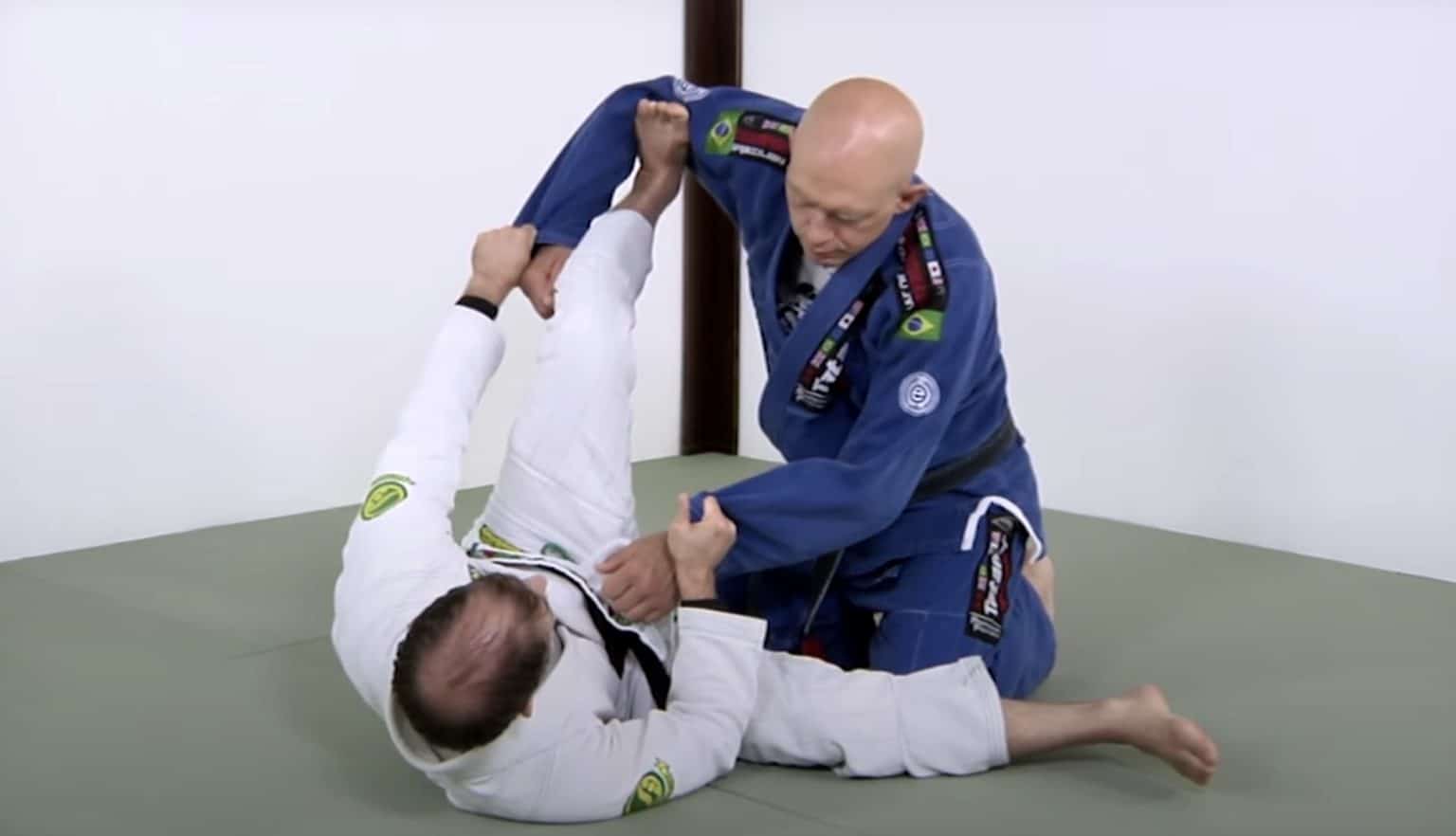 The First Sweep You Should Learn from Spider Guard - Grapplearts