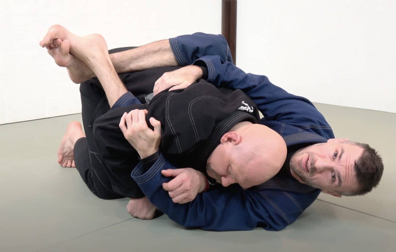 Reverse Armbar from Closed Guard - Grapplearts